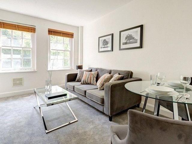 Fulham Road, London, UK, SW3 1 bed flat to rent £3,293 pcm £760 pw