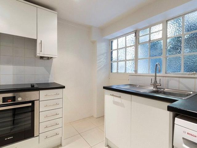 Fulham Road, London, UK SW3, 2 bed flat to rent, £3,987 pcm | PrimeLocation