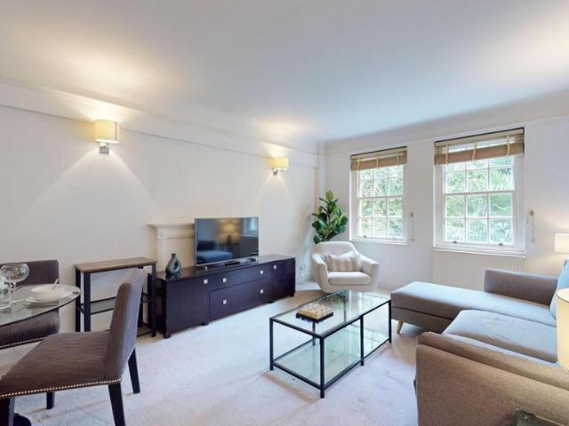 Fulham Road, South Kensington, SW3 2 bed flat to rent £3,987 pcm £920 pw