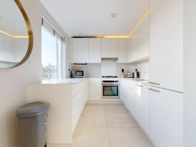 Fulham Road, South Kensington, SW3 2 bed flat to rent £4,593 pcm £1,060 pw