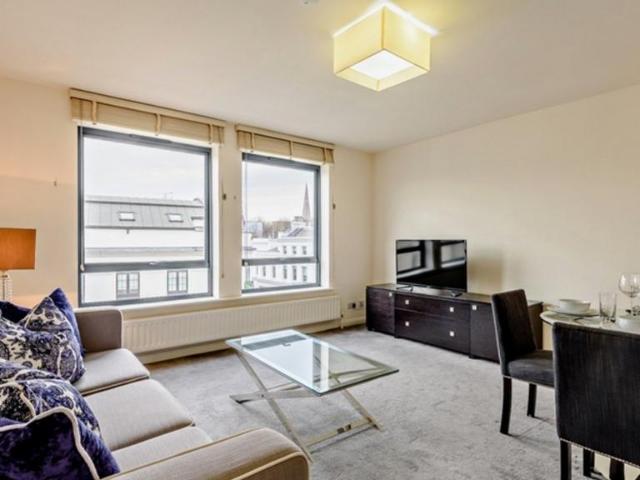 Fulham Road, South Kensington. 2 bed flat to rent £3,900 pcm £900 pw