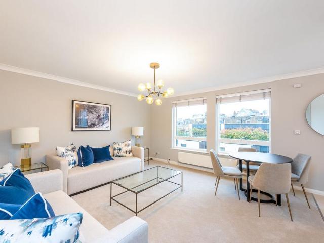 Fulham Road, Sloane Square, London, SW3 2 bed flat to rent £4,594 pcm £1,060 pw