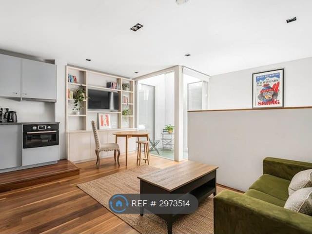 Fulham Rd, London SW10, Studio to rent, £1,950 pcm | PrimeLocation