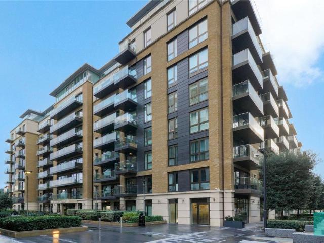 Fulham Reach, London, W6 2 bed apartment to rent £3,800 pcm £877 pw