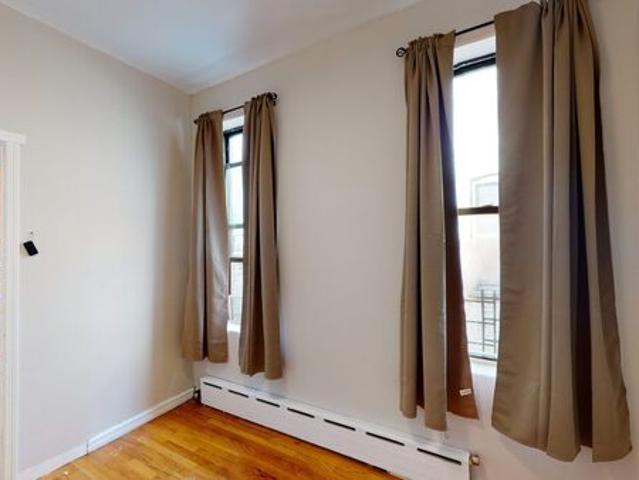 Full bedroom in 3 bed/1 bath home in Upper West Side #757 B