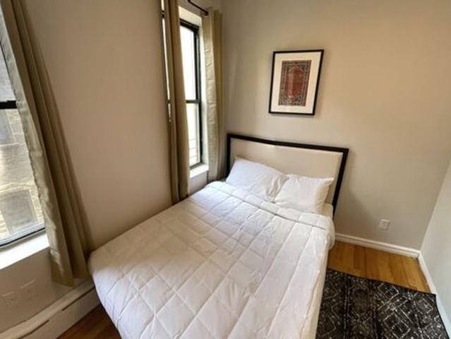 Full bedroom in 3 bed/1 bath home in Upper West Side #757 B