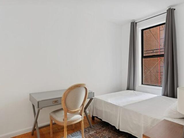Full bedroom in 3 bed/1 bath home in Upper West Side #759 A