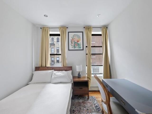 Full bedroom in 3 bed/1 bath home in Upper West Side #784 A