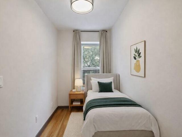 Full bedroom in 3 bed/1 bath home in Upper East Side #543 C
