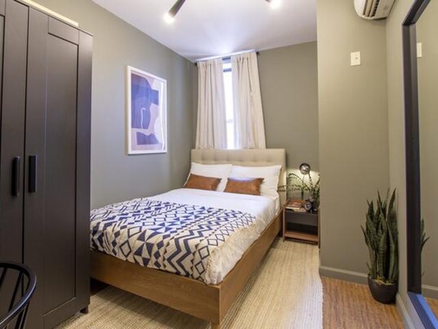 Full bedroom in 3 bed/1 bath home in Chinatown #269 C