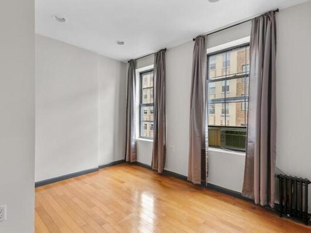 Full bedroom in 3 bed/1 bath home in East Village #562 C