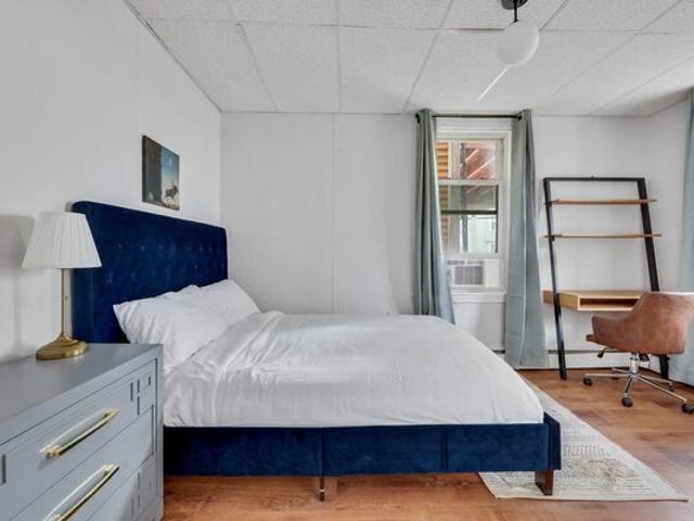 Full bedroom in 3 bed/1 bath home in JFK/UMass #886 C