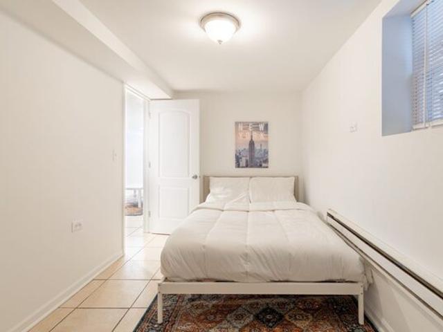 Full bedroom in 3 bed/1 bath home in Logan Square #1671 B