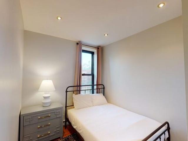 Full bedroom in 3 bed/2 bath home in Upper West Side #1309 C