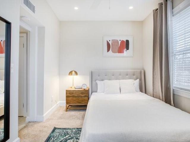 Full bedroom in 3 bed/2 bath home in Capitol Hill #271 C