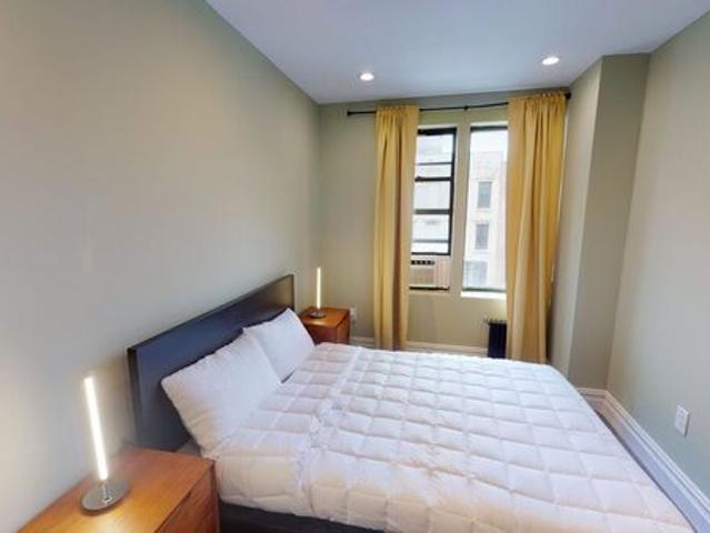 Full bedroom in 3 bed/2 bath home in East Village #557 C