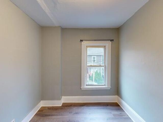 Full bedroom in 7 bed/2 bath home in Allston #1505 B