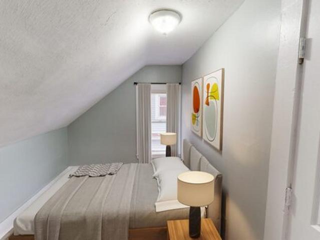 Full bedroom in 7 bed/2 bath home in Allston #1505 G