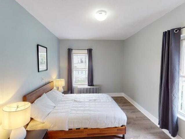 Full bedroom in 7 bed/2 bath home in Allston #1505 E