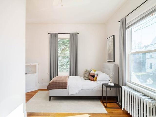 Full bedroom in 7 bed/2 bath home in Brighton #1517 A