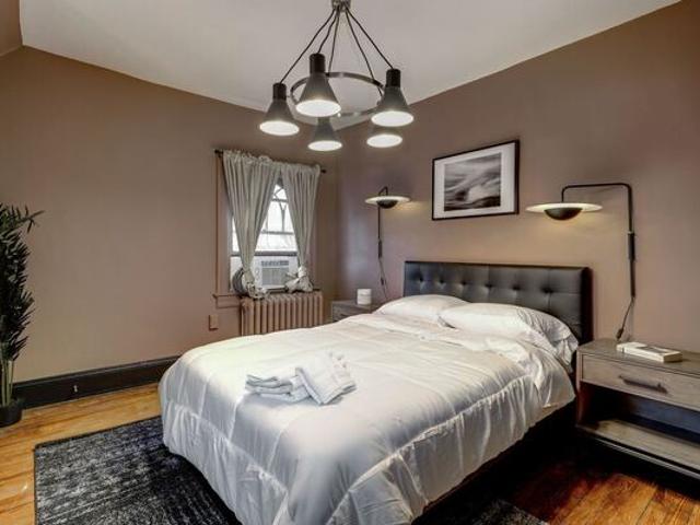 Full bedroom in 7 bed/3.5 bath home in Woodley Park #115 3C