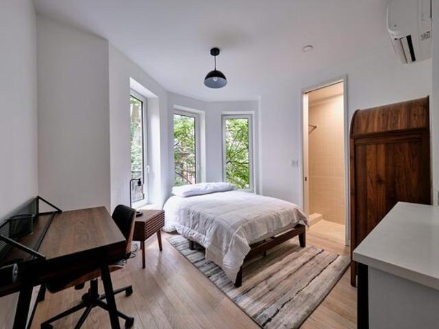Full bedroom in 4 bed/4 bath home in Ditmas Park #1896 D