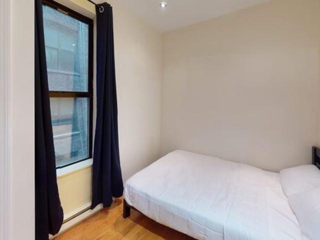 Full bedroom in 4 bed/1 bath home in Upper West Side #791 D