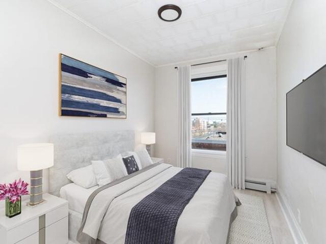 Full bedroom in 4 bed/1 bath home in Allston #1420 A
