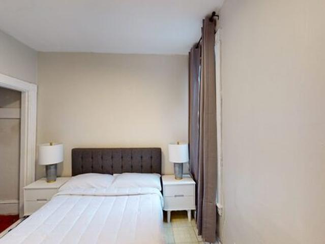 Full bedroom in 4 bed/1 bath home in Allston #1421 C