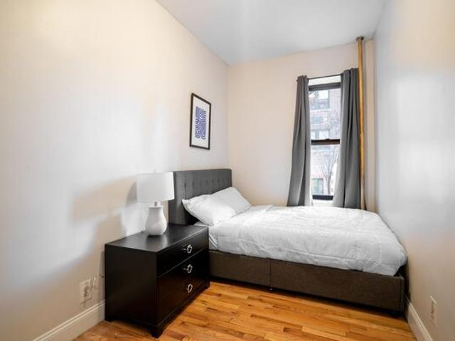 Full bedroom in 4 bed/1 bath home in Central Harlem #1653 A