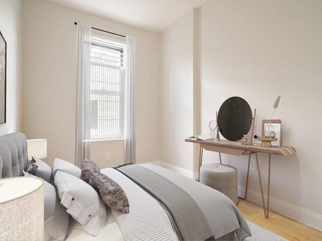 Full bedroom in 4 bed/1 bath home in Crown Heights #1382 D
