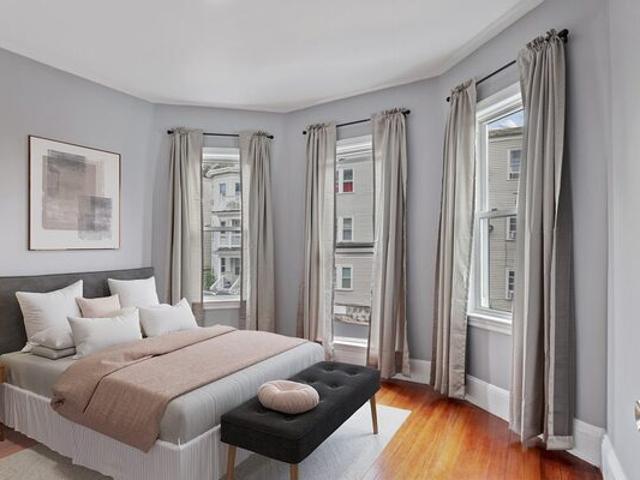 Full bedroom in 4 bed/1 bath home in Dorchester Fields Corner West #546 A