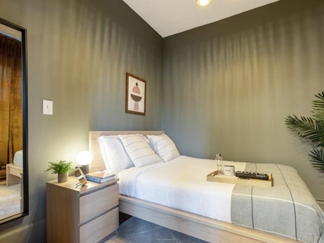Full bedroom in 4 bed/1 bath home in Mission Hill #255 D