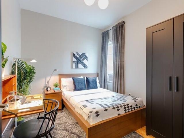 Full bedroom in 4 bed/1.5 bath home in South Boston #194 3C