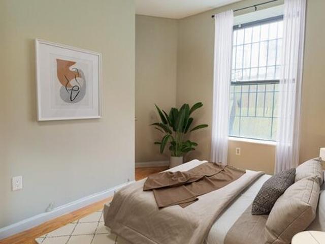 Full bedroom in 4 bed/1.5 bath home in Upper West Side #1580 D