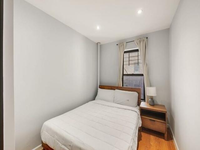 Full bedroom in 4 bed/2 bath home in Upper West Side #761 A