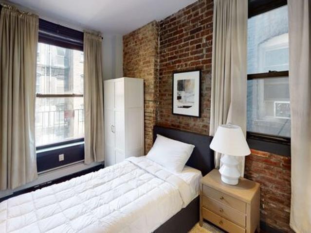 Full bedroom in 4 bed/2 bath home in Upper East Side #157 A