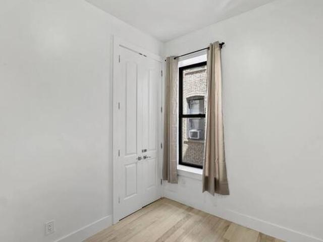 Full bedroom in 4 bed/2 bath home in West Harlem #446 C