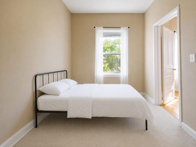 Full bedroom in 4 bed/2 bath home in Wicker Park #1534 D