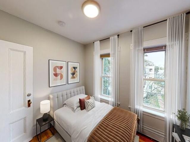 Full bedroom in 4 bed/2 bath home in Allston #1390 A