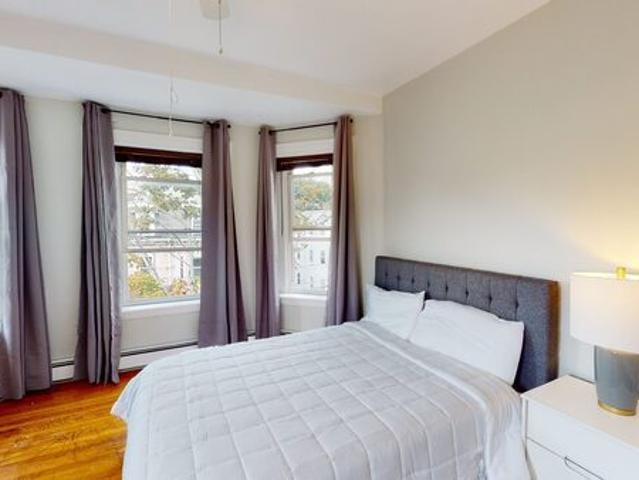 Full bedroom in 4 bed/2 bath home in Allston #1390 B