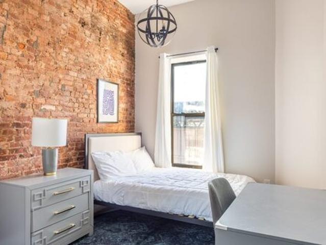 Full bedroom in 4 bed/2 bath home in Bushwick #1626 A