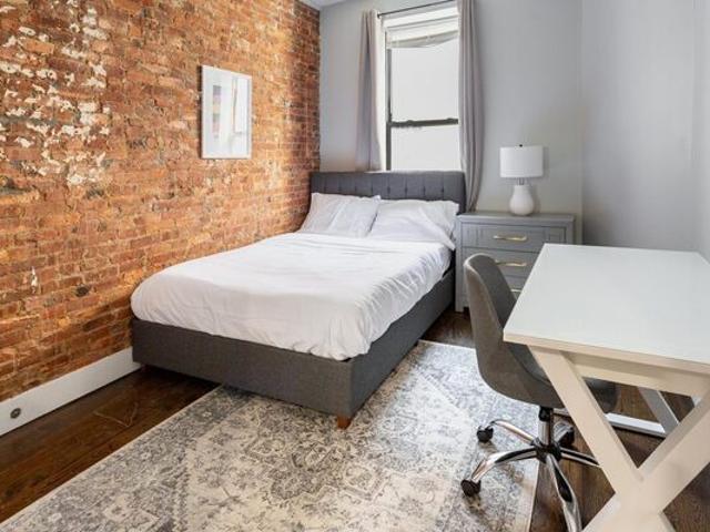 Full bedroom in 4 bed/2 bath home in Bushwick #1628 A