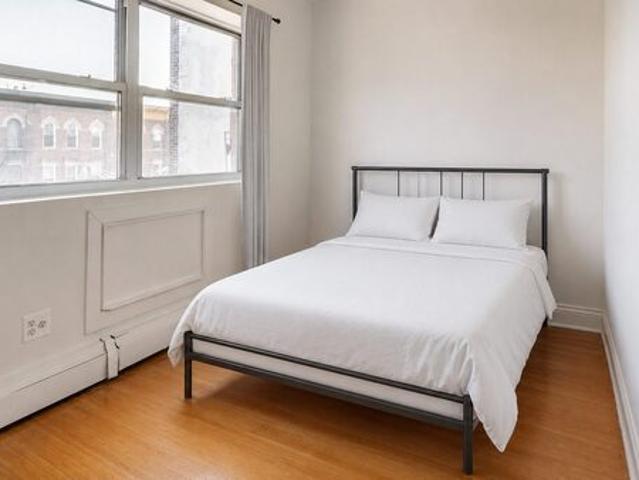Full bedroom in 4 bed/2 bath home in Flatbush #1648 B