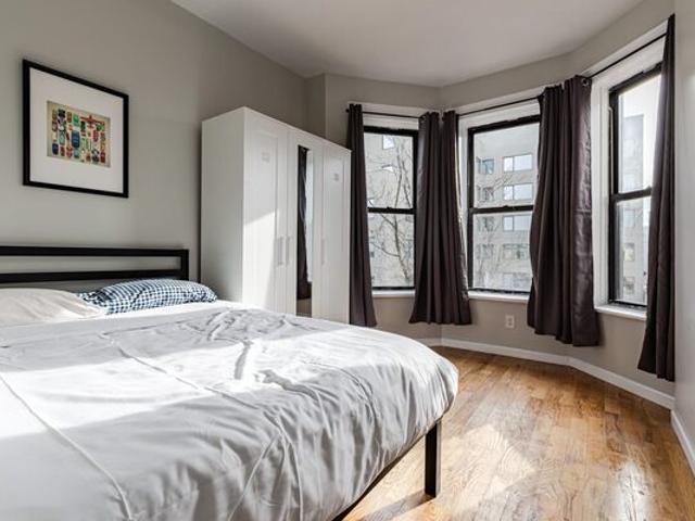 Full bedroom in 4 bed/2 bath home in Prospect Lefferts Gardens #1573 C