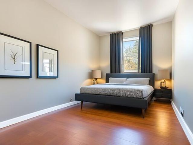 Full bedroom in 4 bed/3 bath home in Fort Greene #1078 C