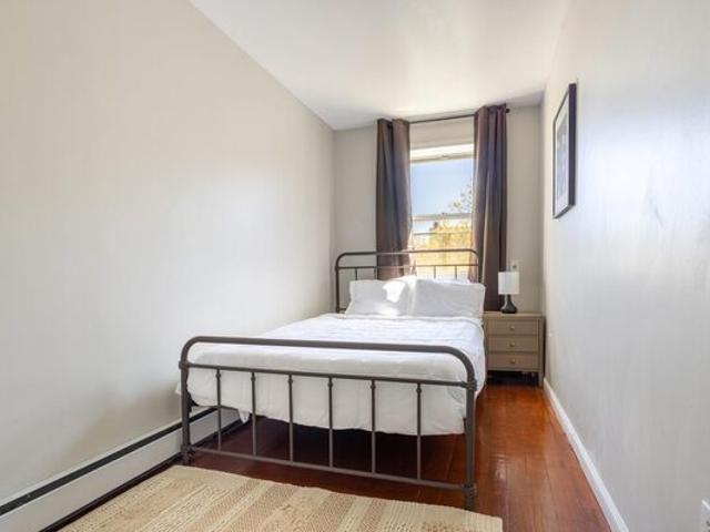 Full bedroom in 4 bed/3 bath home in Fort Greene #1078 D