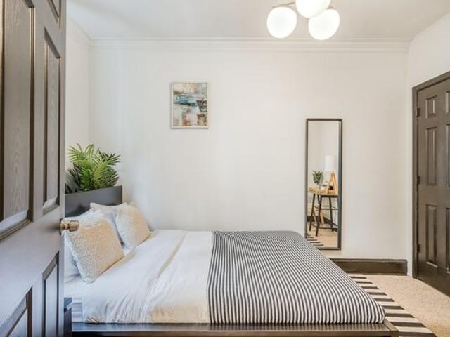 Full bedroom in 5 bed/2 bath home in Woodley Park #226 B