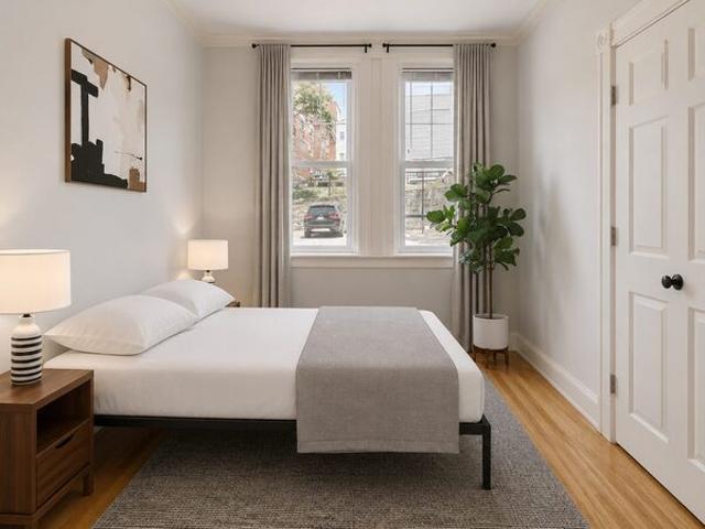 Full bedroom in 5 bed/2 bath home in Brighton #1303 E