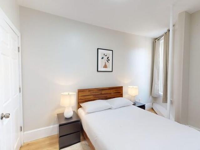 Full bedroom in 5 bed/2 bath home in Brighton #1403 E